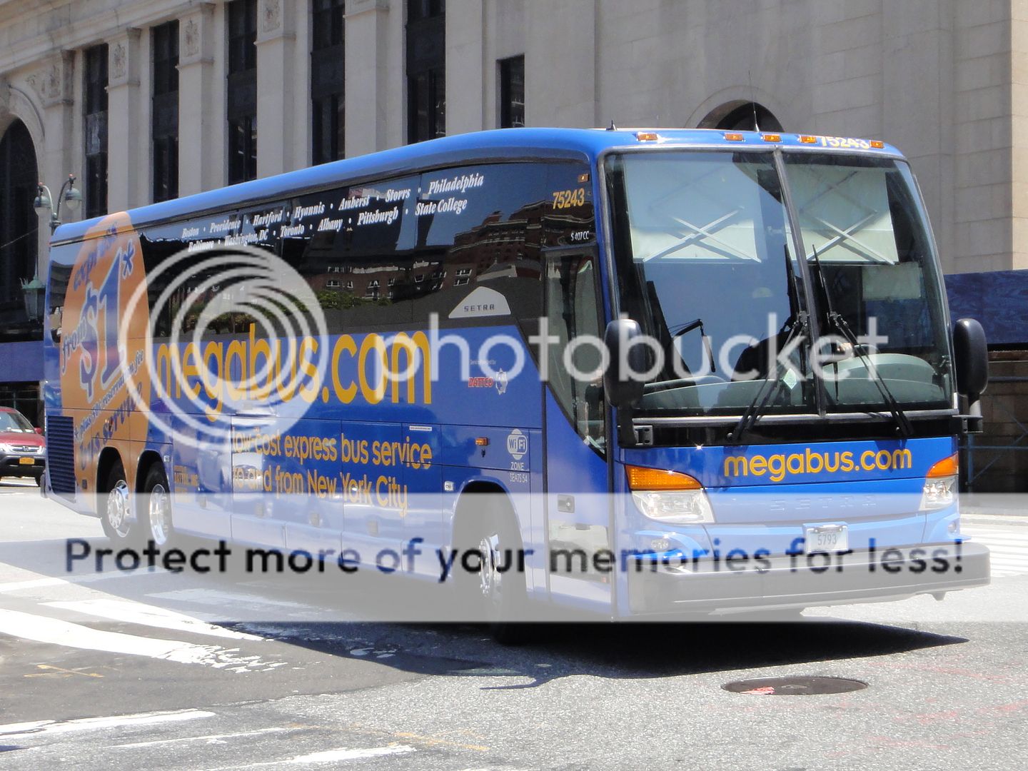 (PIC) New fleet for Megabus Northeast